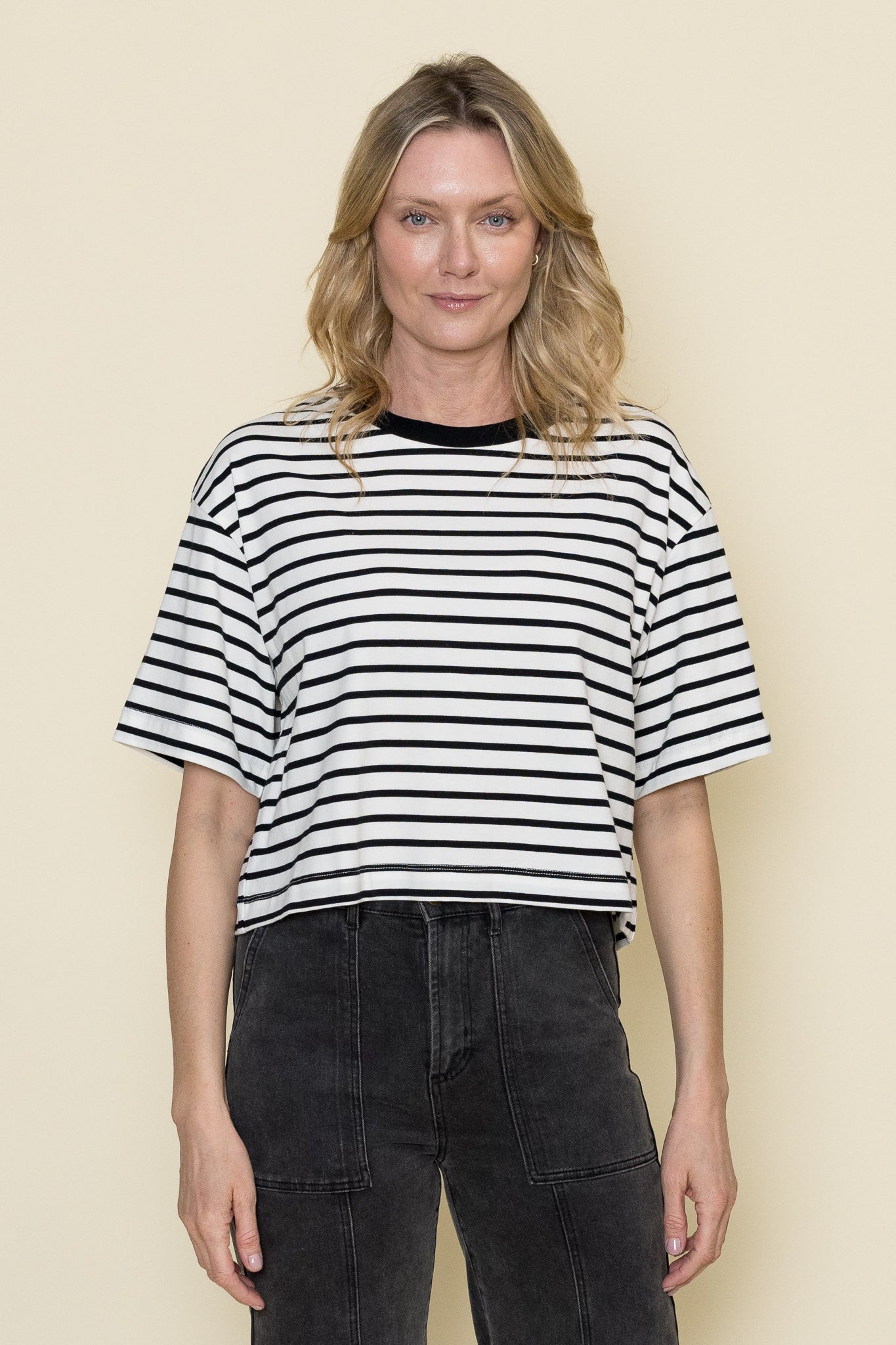 Mae Cropped Tee – Shop Common Thread