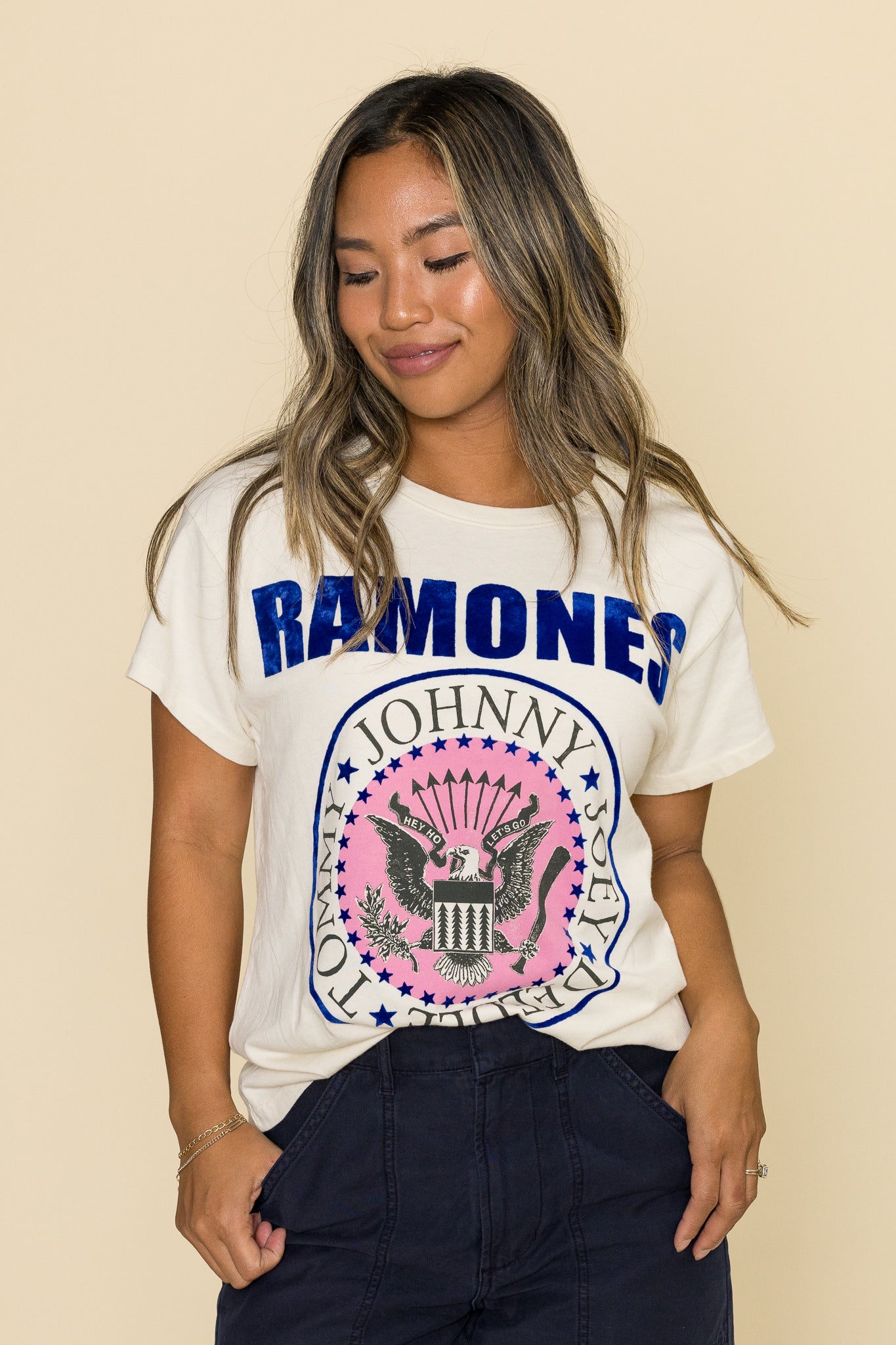 Ramones Classic Seal Tee – Shop Common Thread
